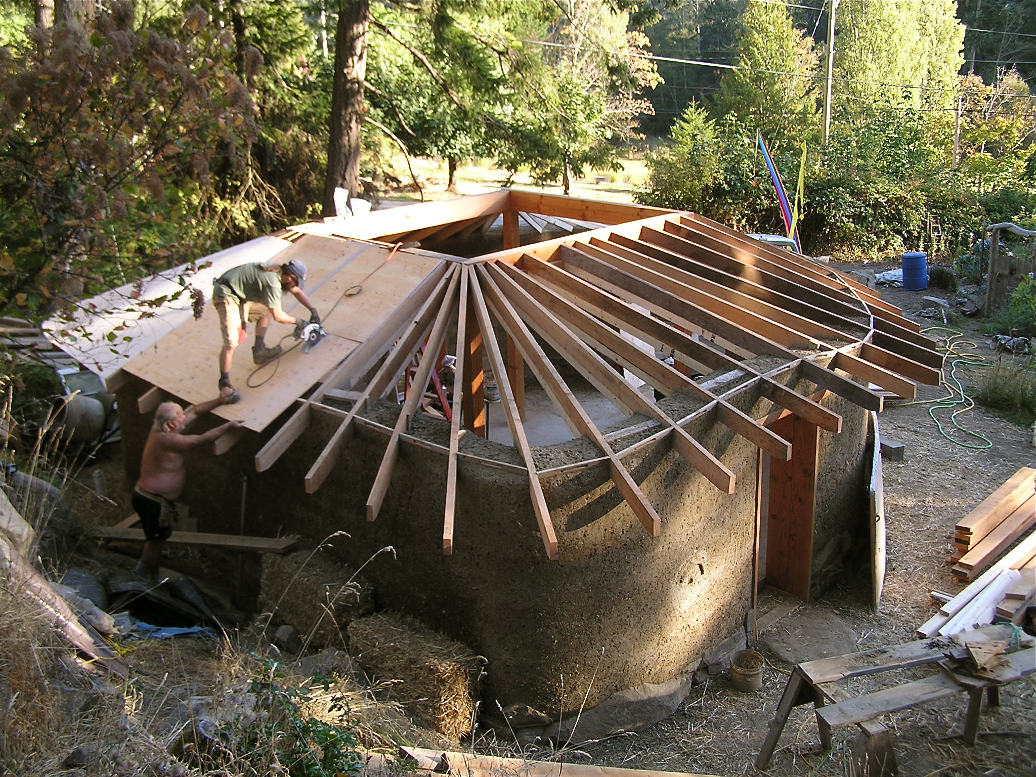 The Roof of the Cob Workshop | Inspirational Village