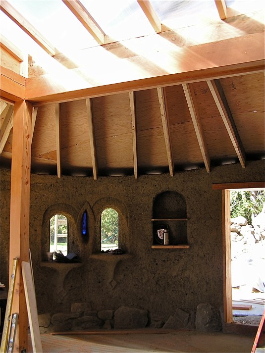 The Roof of the Cob Workshop | Inspirational Village